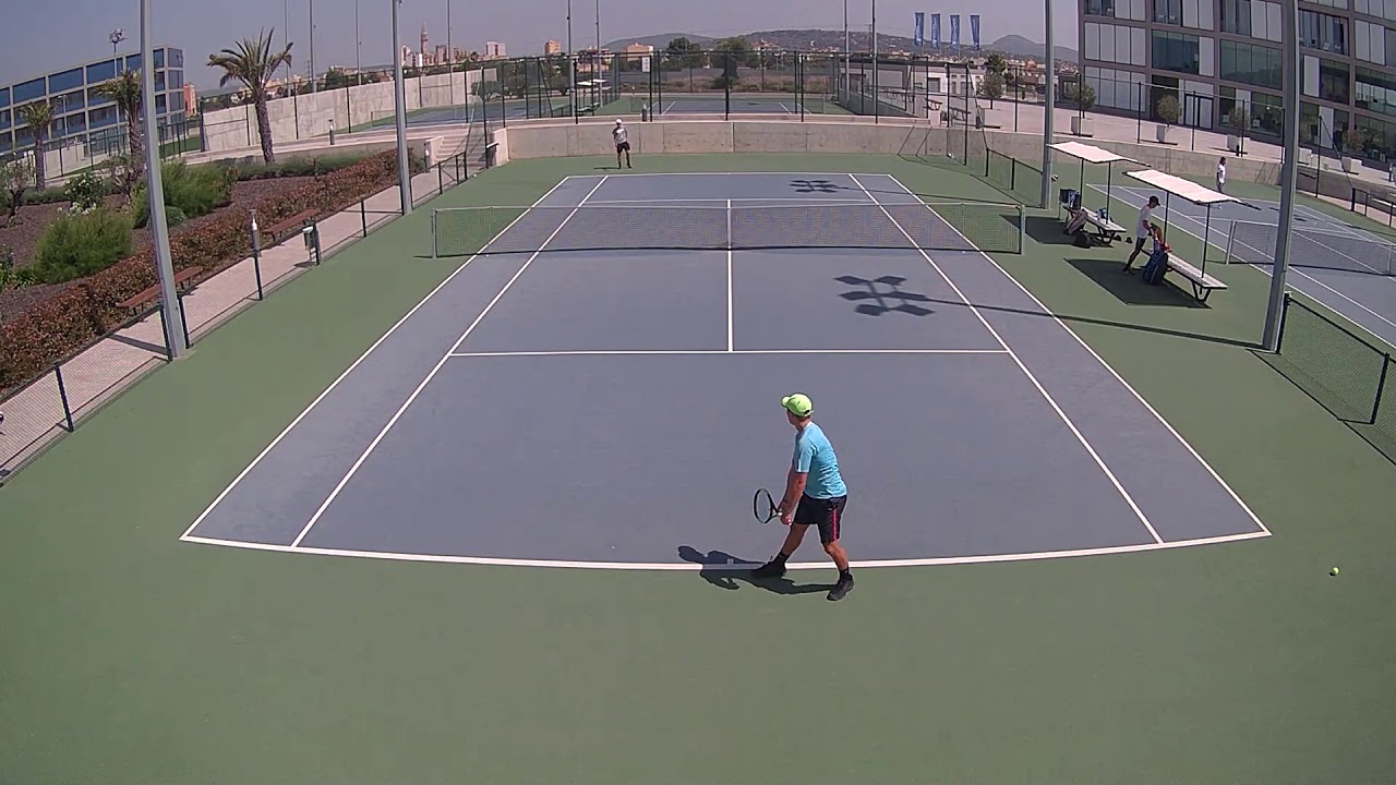 John Rado (yellow hat) vs. Mika Berghaus (UTR 11.5) - YouTube