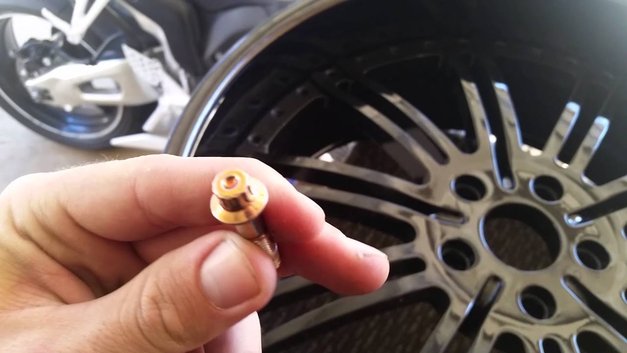 Assembling 3 piece wheels (tutorial) - YouTube