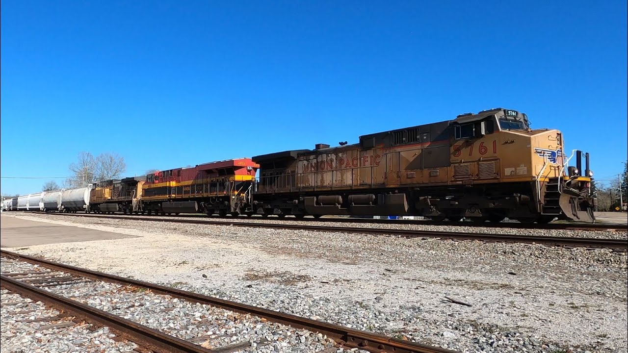 NS Train 345 with UP - KCS - UP Lashup in Purvis, MS! - YouTube