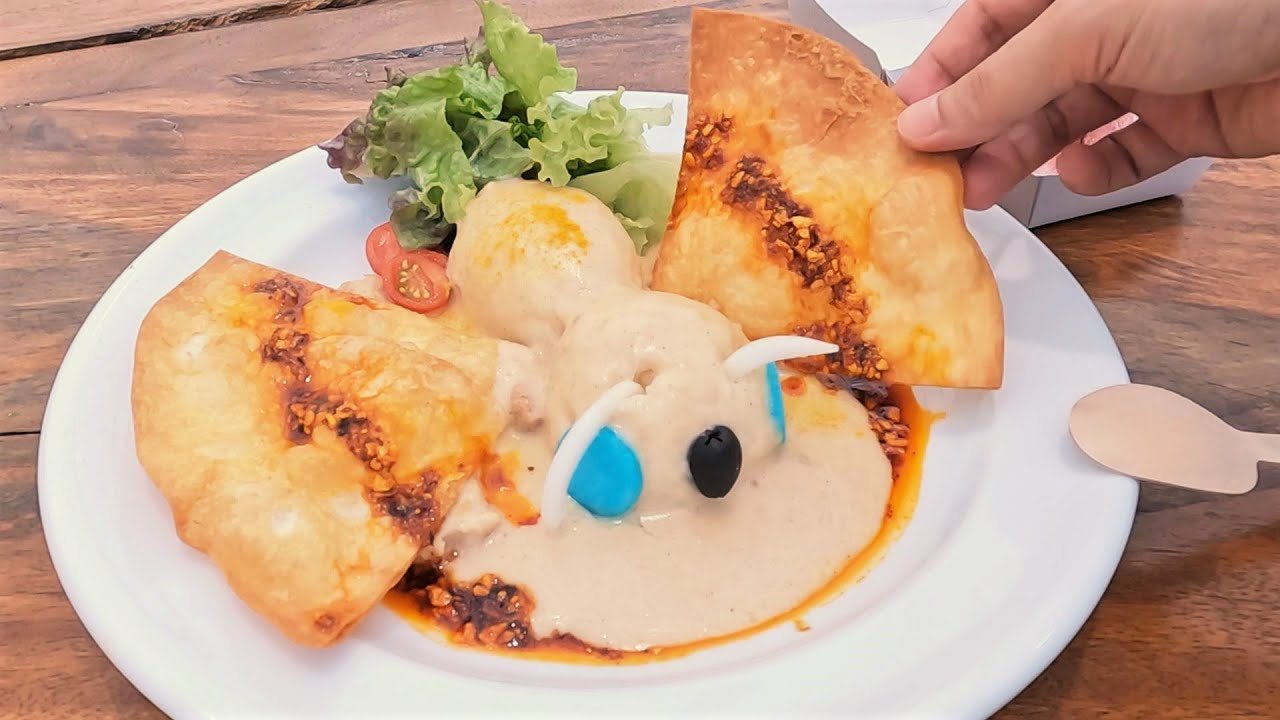 Godzilla Cream Puff and Mothra White Curry Godzilla Foods - YouTube