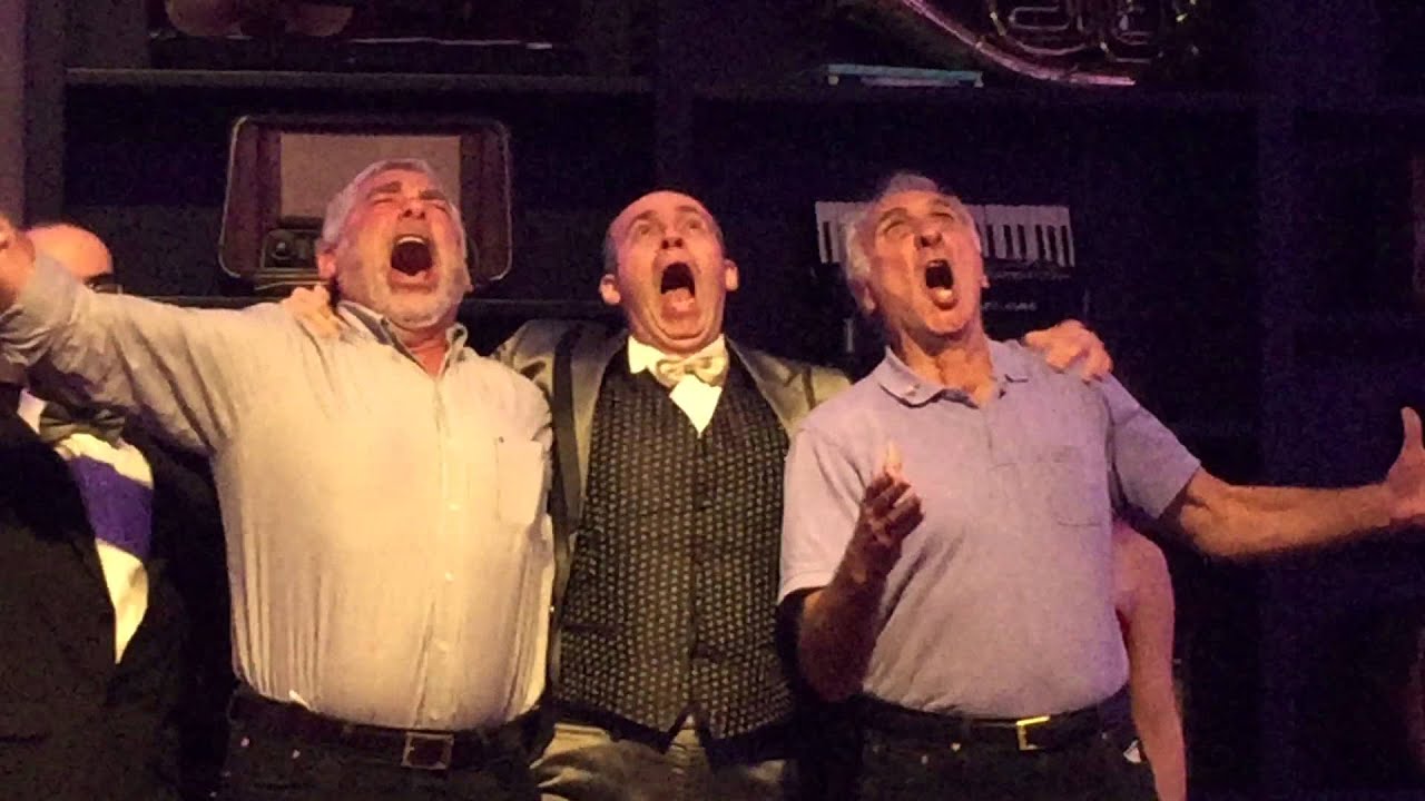 Opera singing - YouTube