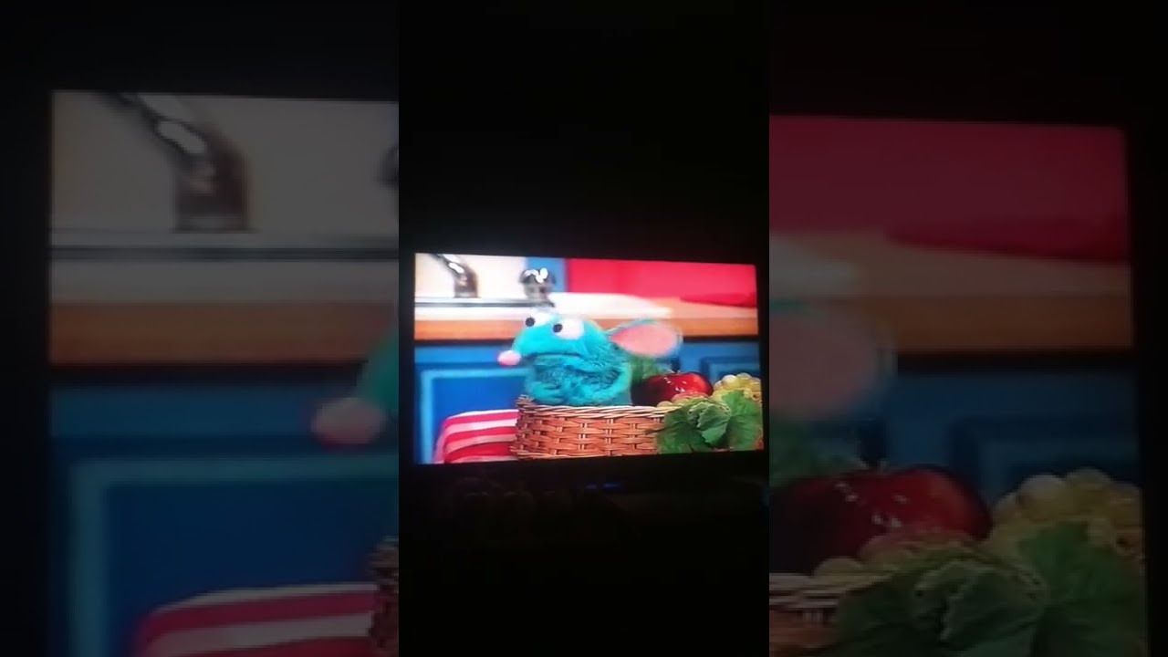 Bear in The Big Blue House Friends For Life Treelo I Am Not A TOY - YouTube