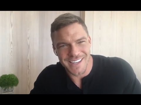 Feature Flix: "Reacher" Interview with Alan Ritchson - YouTube