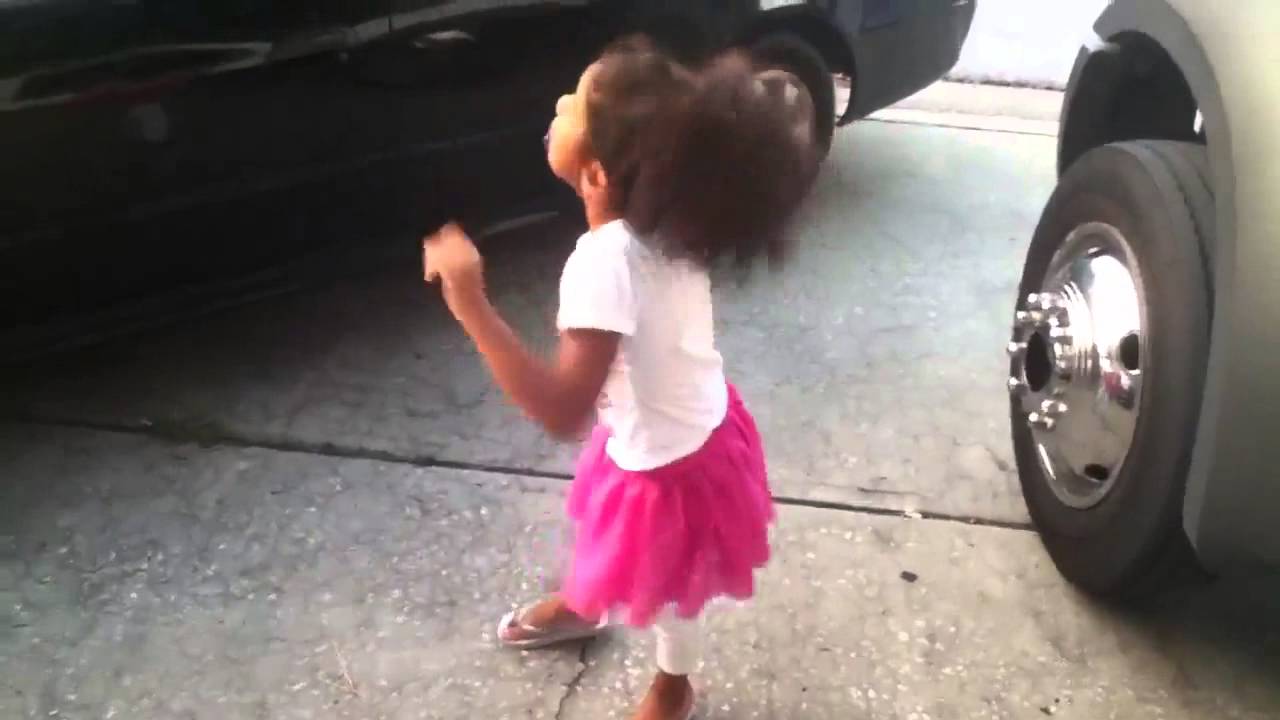 Little girl cursing at teacher - YouTube