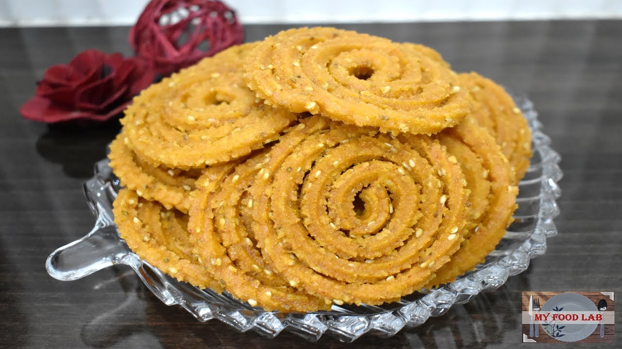 Chakali Recipe | Bhajani Chakli Recipe - YouTube