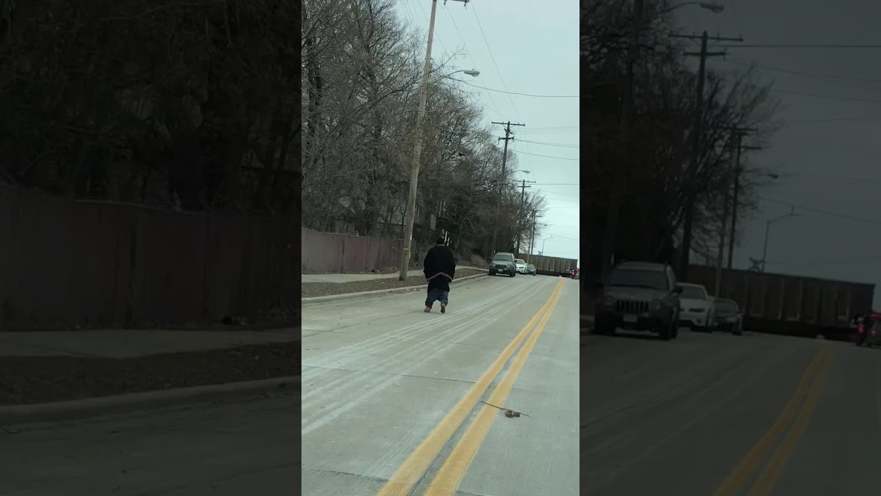 Crazy Nigg Walks With Crap In His Pants This Is Real Gangster Shit💩💩 ...