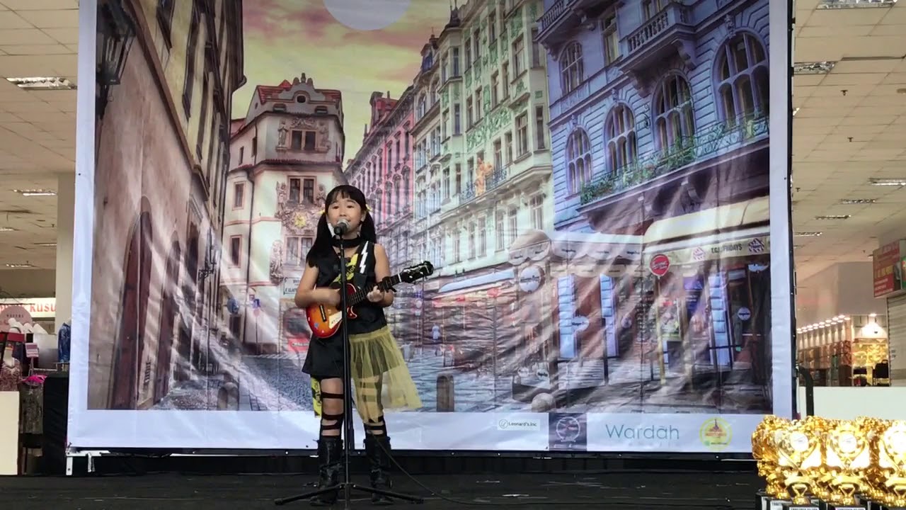 Ambilkan Bulan Bu | Performance by Merlyn Moon - YouTube