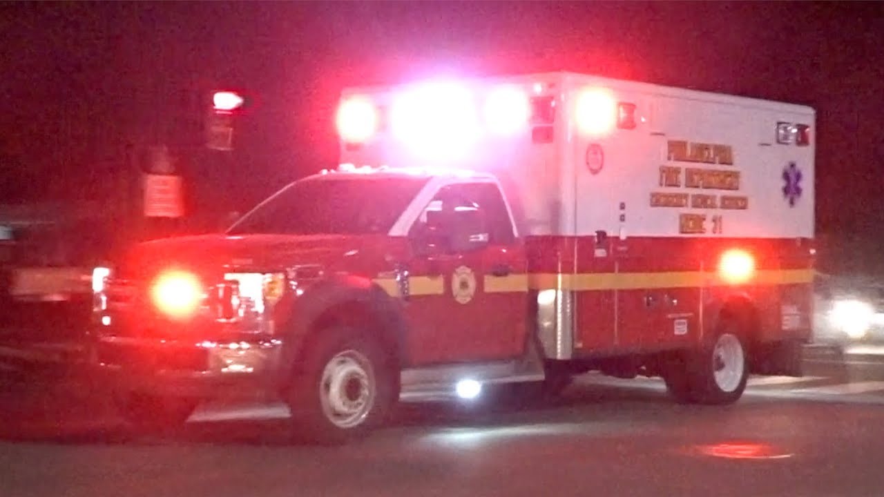 PFD Medic 31 Responding - YouTube
