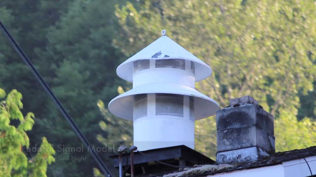 Federal Model 5 Siren - YouTube