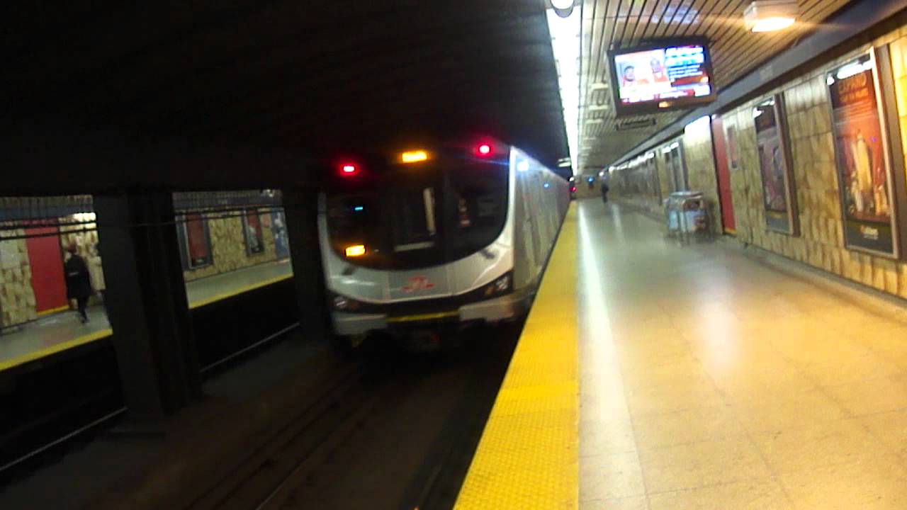 TTC's NEW Toronto Rocket Subway Train (5491-5496) at College Station ...