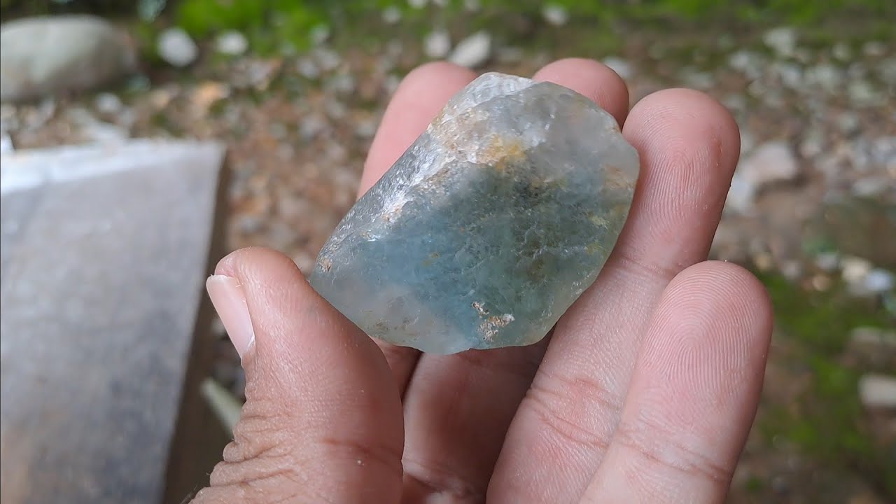 wih unik ini mengolah batu biru setelah di olah jadi hijau - YouTube