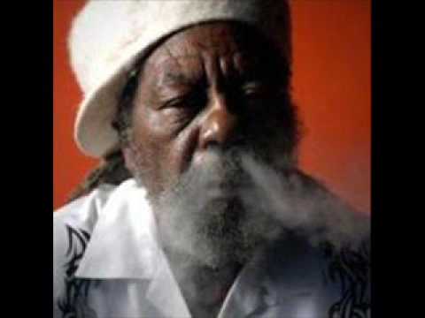 Delroy Washington Dress Back - YouTube