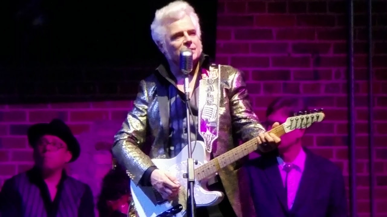 Dale Watson "Dalevis" Christmas Party for Memphis Feelin' Haggard - YouTube