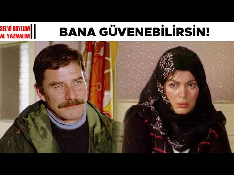 Selvi Boylum Al Yazmalım Türk Filmi | Cemşit Sokakta Kalan Asya'ya Evinin Kapılarını Açıyor
