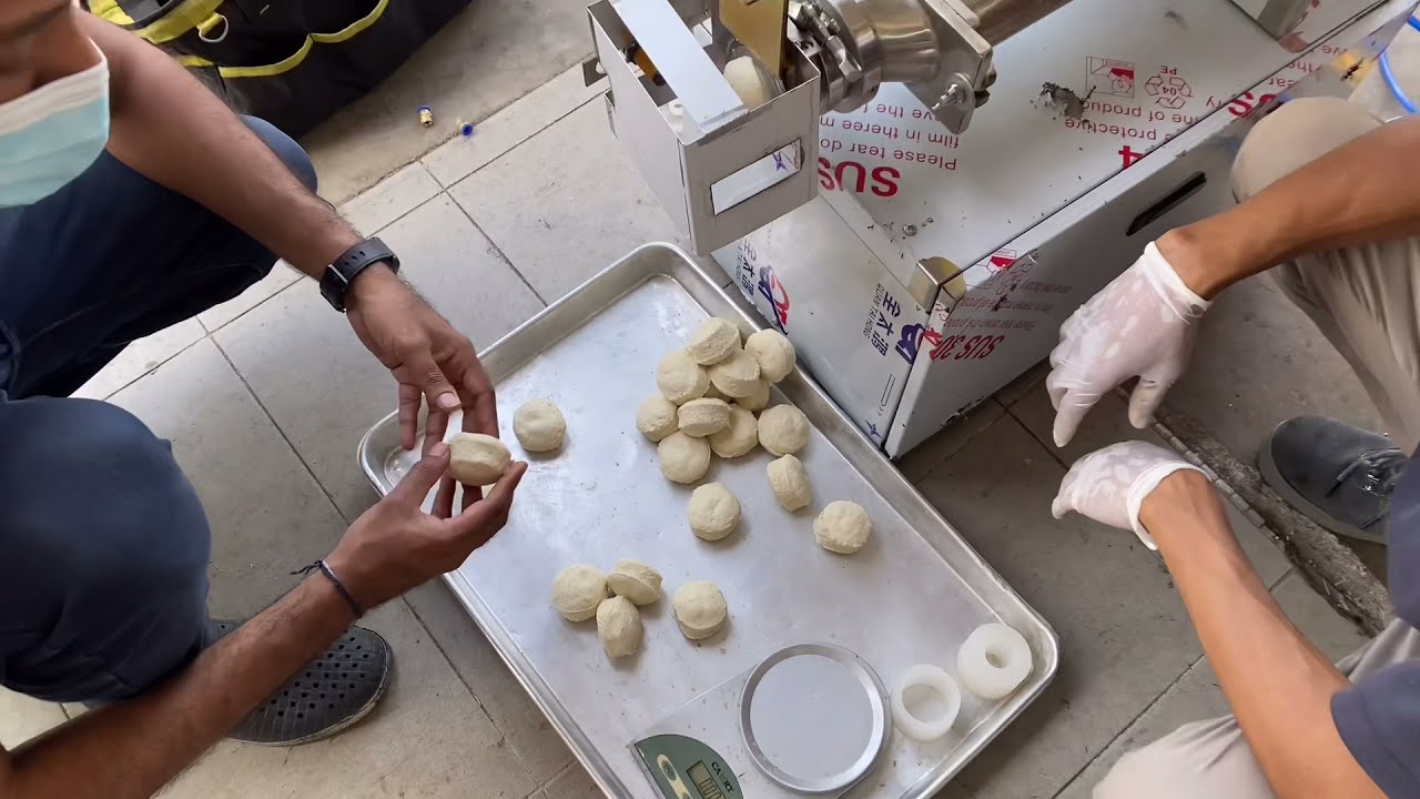 Mesin Potong Doh Roti Canai | Saiz doh 25g-120g | Dough Cutter for Roti ...
