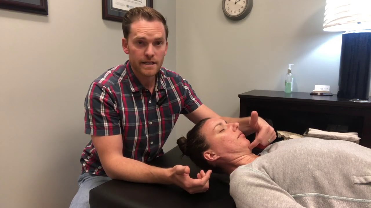 Deep Cervical Flexor Training for Neck Pain - YouTube