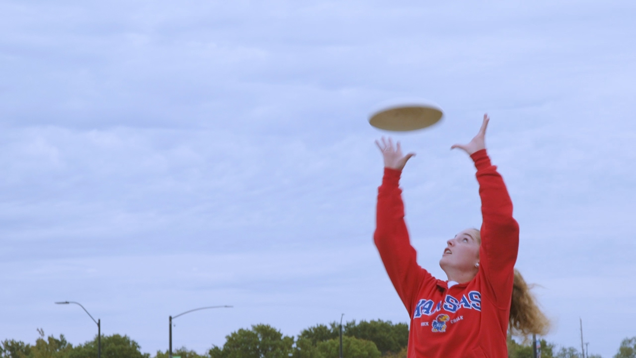 Bettys Ultimate Frisbee Plays To Win - YouTube