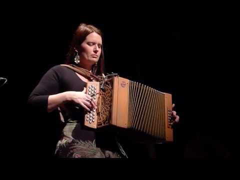 Vieille Chamelle, par Marie Constant - YouTube