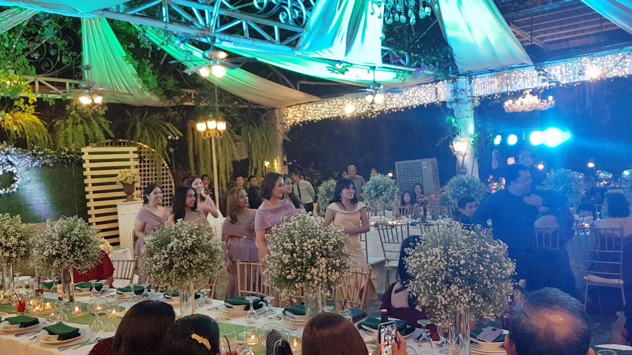 The Female Entourage - YouTube