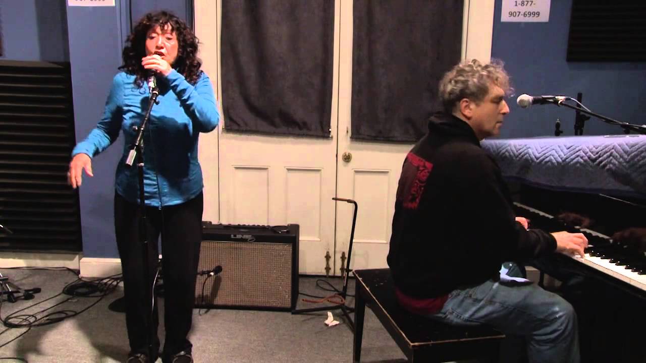 Maria Muldaur & David Torkanowsky: "Don't You Feel My Leg" (2014) - YouTube