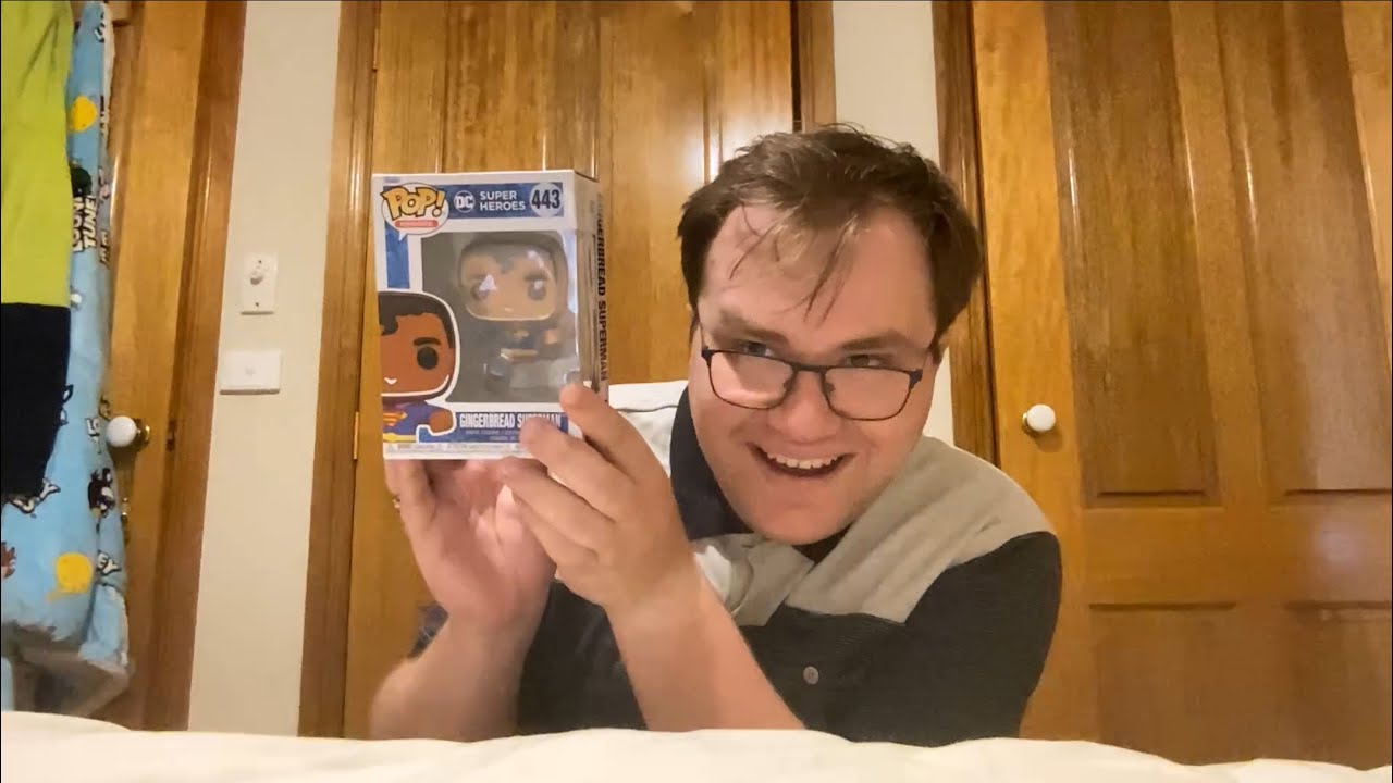 Gingerbread Superman Pop Head Collection Review - YouTube