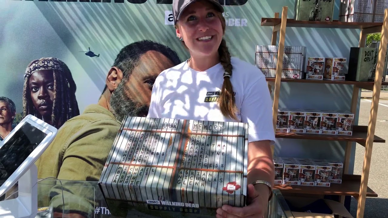 #TheWalkingDead #SDCC #ComicCon Monthly Loot Box - YouTube