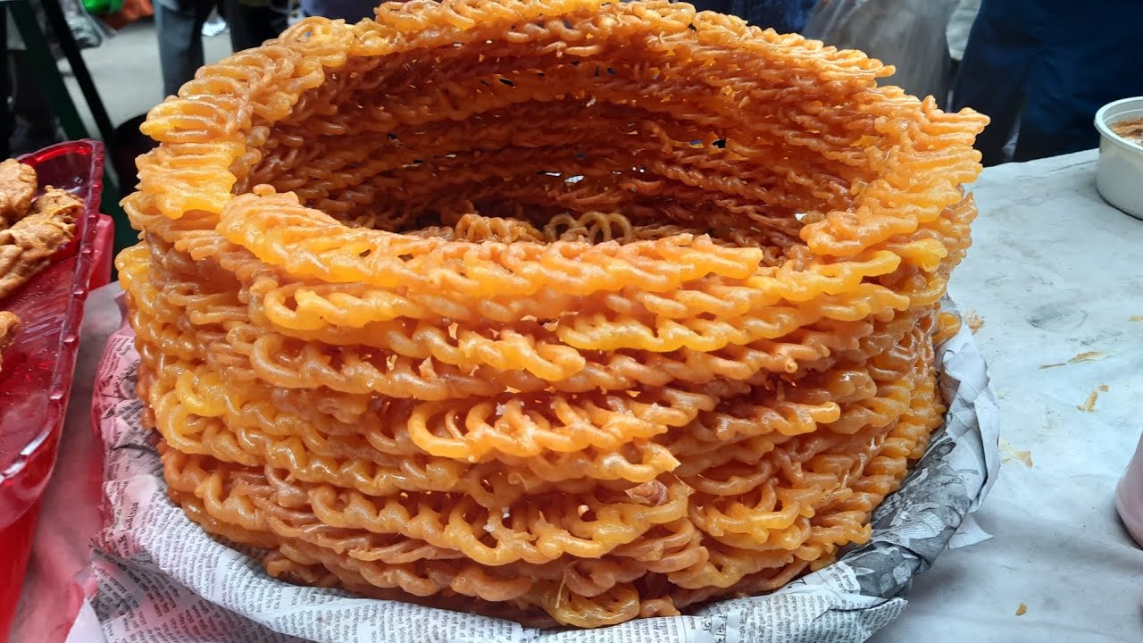 BOMBAY @ RESHMI GILAPI| VERY SWEET STREET FOOD BD - YouTube