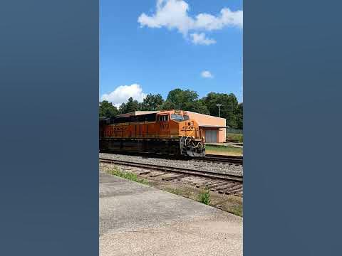Super Aggressive TRIO returns w/ Great Speed & HORN BLAST Beastly BNSF #3873 led NS #283 ...