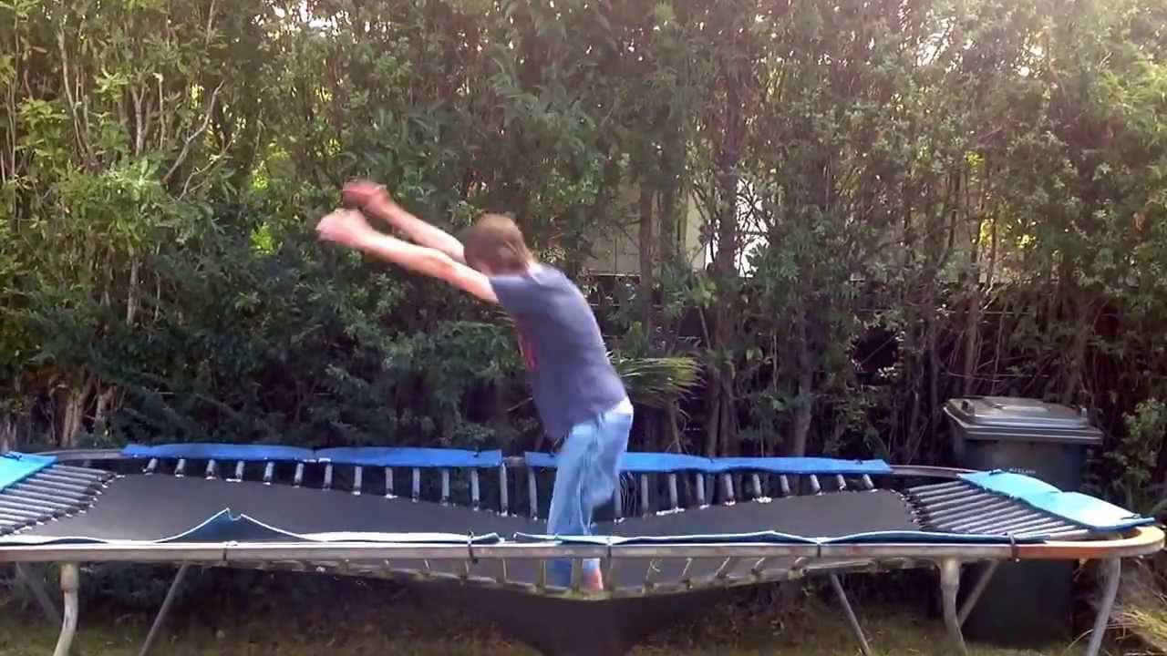 Front flip pike on trampoline - YouTube
