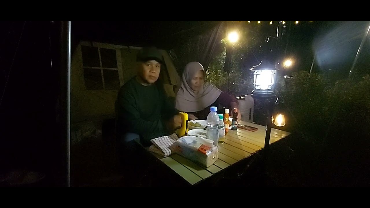 TAMAN PINUS CAMPERVAN PARK BATU. CAMPING BERDUA / NATUREHIKE TEND V.5.0 ...