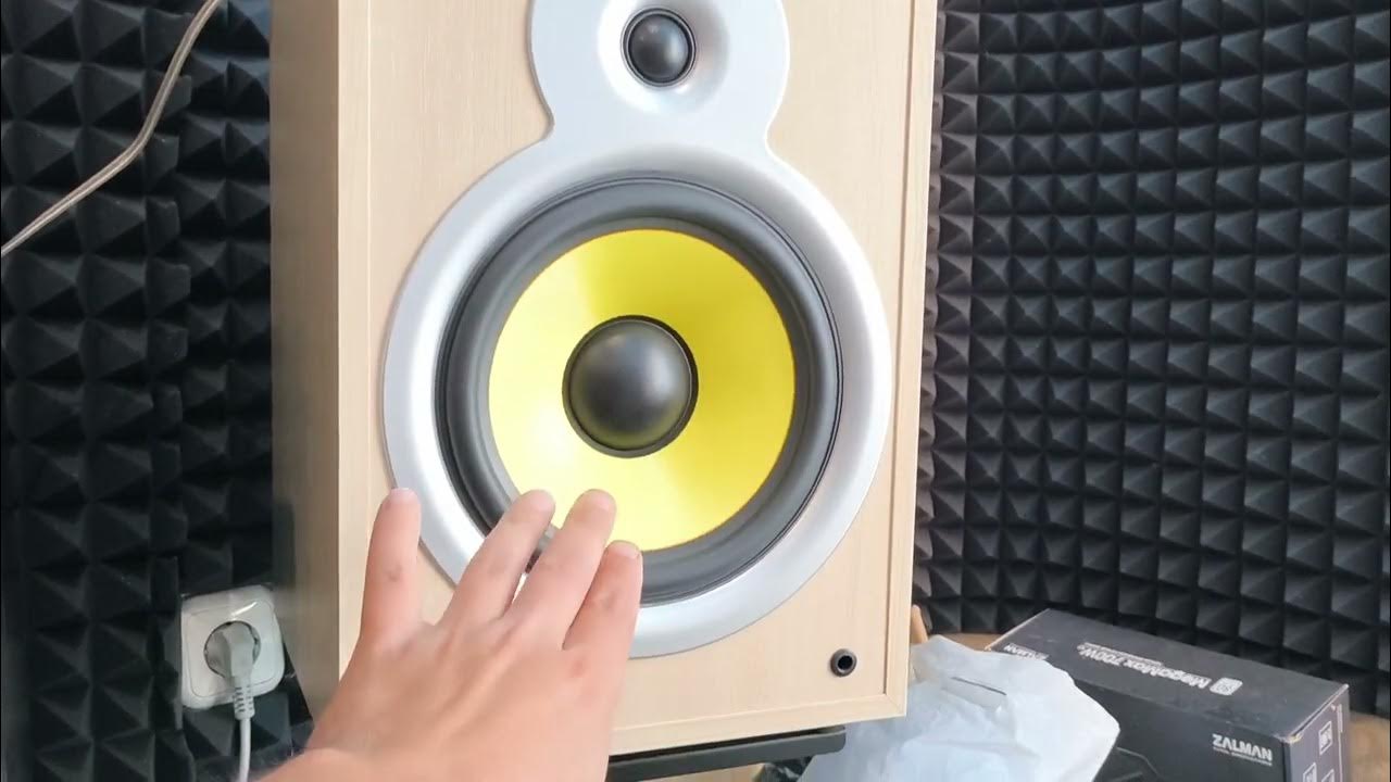 Microlab pro 3 vs Microlab solo 5 - YouTube