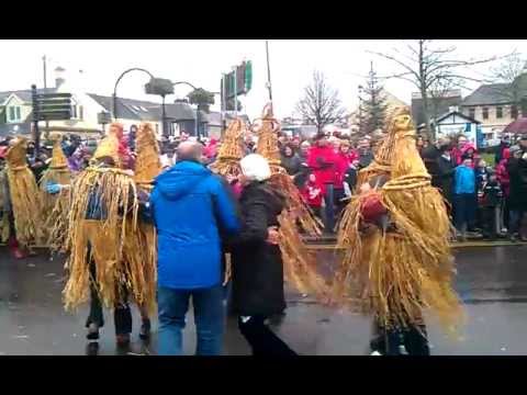 Saint Stephens day, Carrigaline, Strawboys and Wrenboys - YouTube