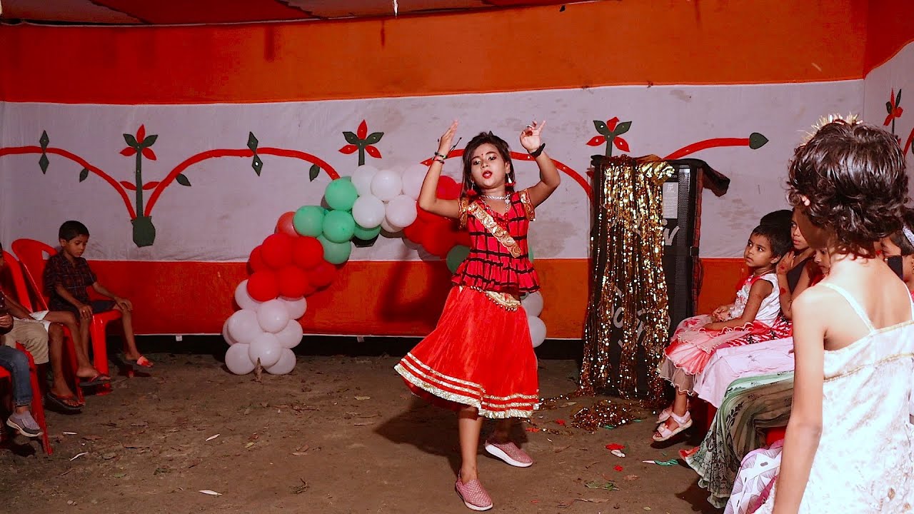 গোলাপী গোলাপী | Golapi Golapi Item Song Wedding Dance | Dancer By Bidya ...