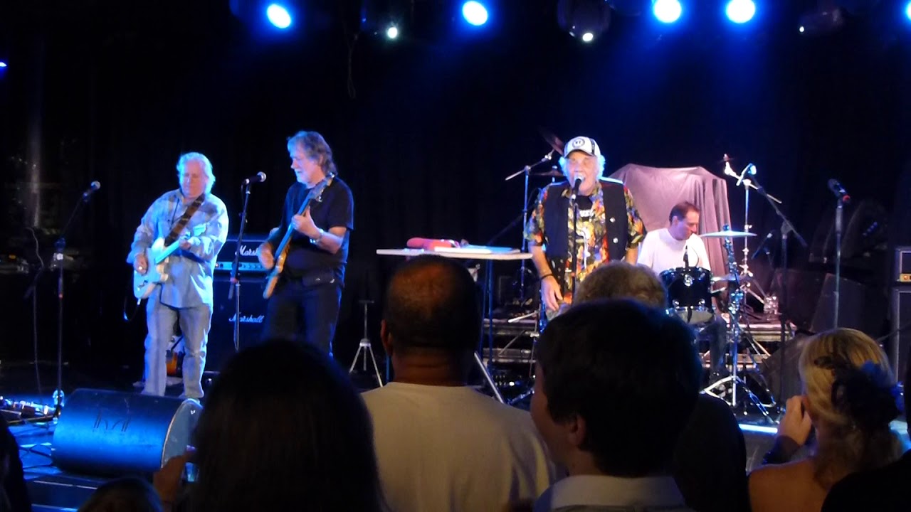 The Jackie Lynton Band - A Mess of Blues @ Butlins 2017 - YouTube
