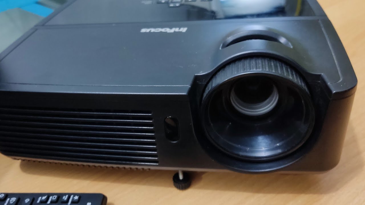 Proyektor infocus in112 mantap @ibnupbun90 - YouTube