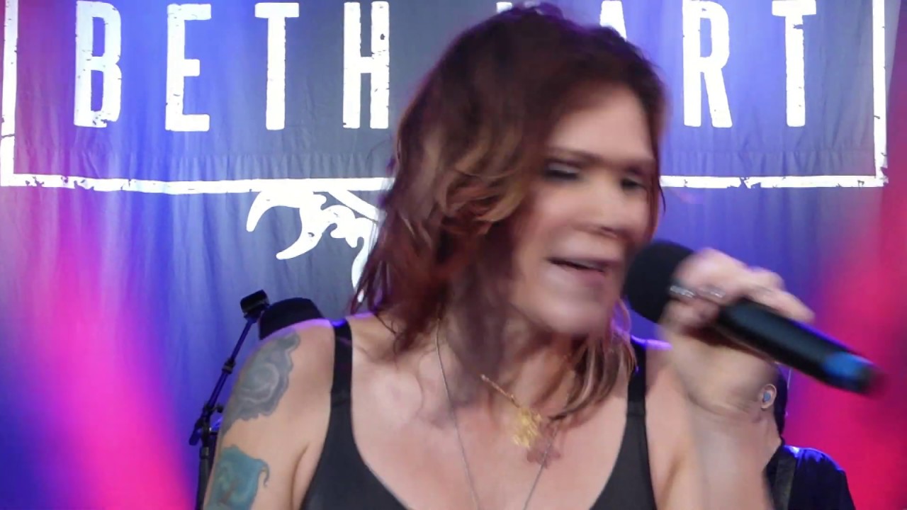 Beth Hart Live Concert Blues - YouTube