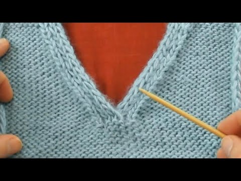 Scollo a V ai ferri rifinito con l'I-cord insieme alla maglia - YouTube