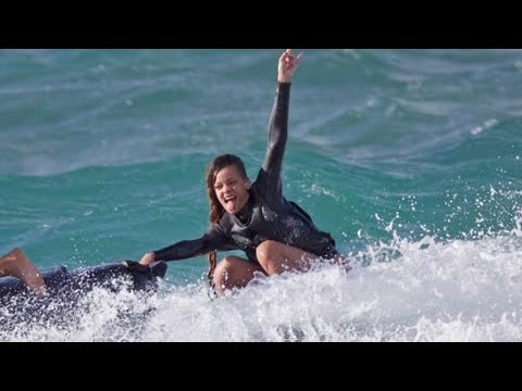 Rihanna Jet-Skis in a Bikini in Hawaii Before Cuddling Chris Brown - Splash News | Splash News TV
