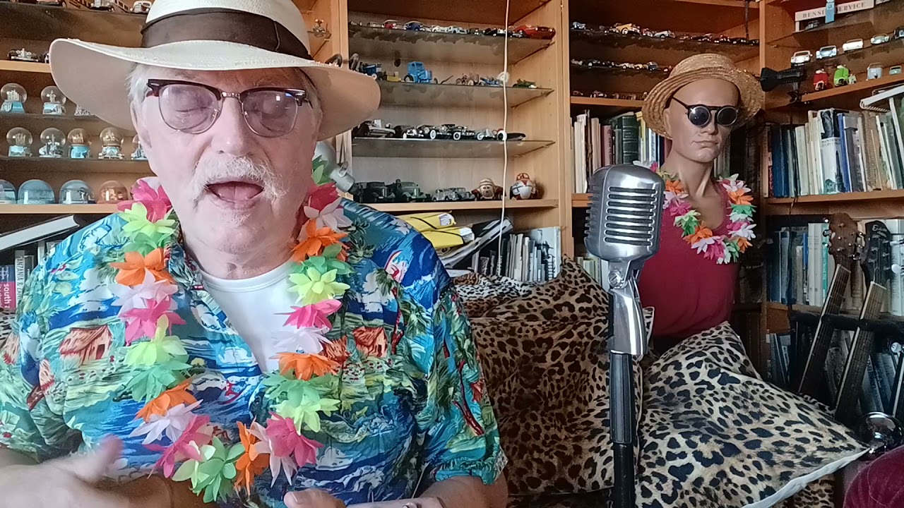 Hopa Hula Hula Girl. - YouTube