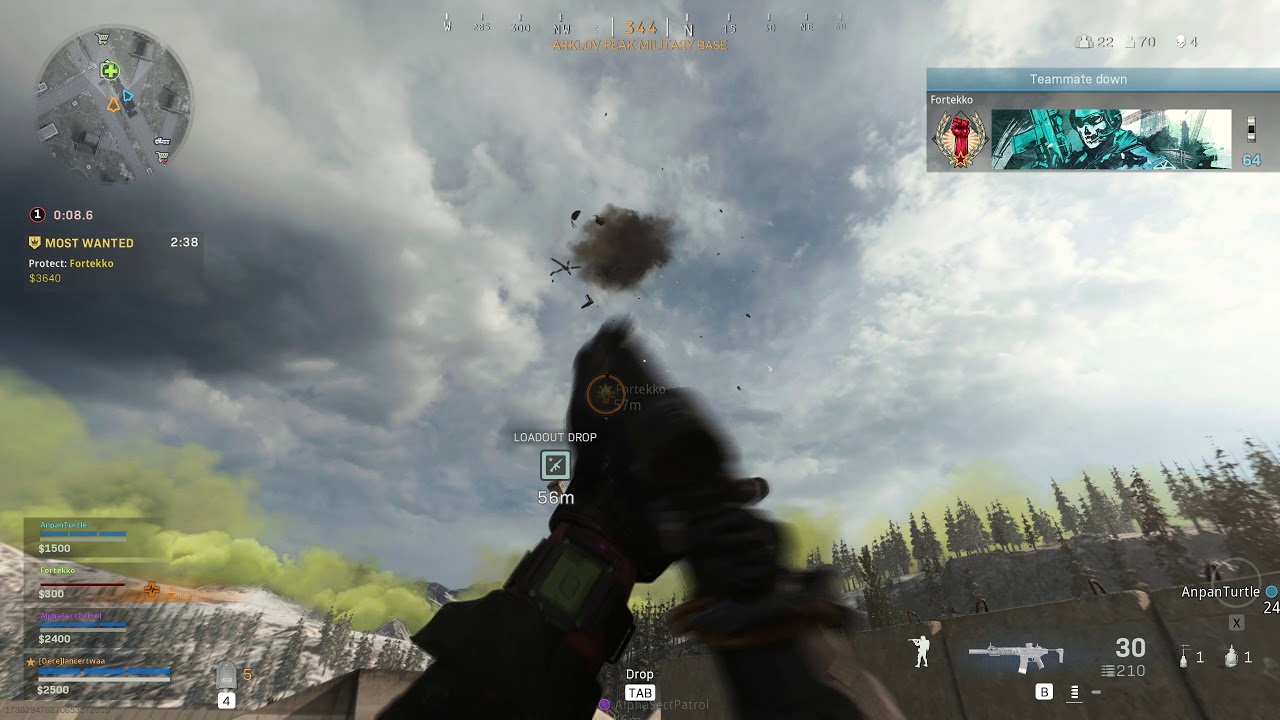 Modern Warfare Warzone Hit by loadout box (loud) - YouTube