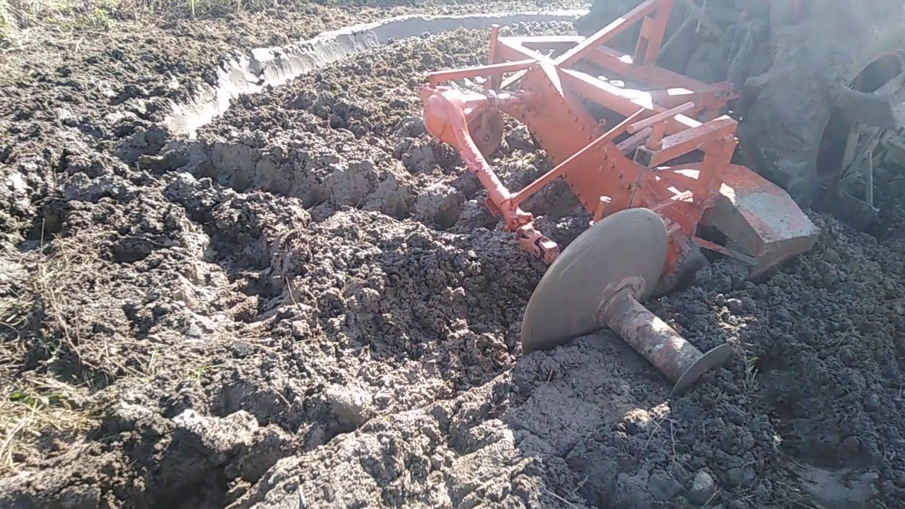 Paddy dike maker/plastering machine - YouTube