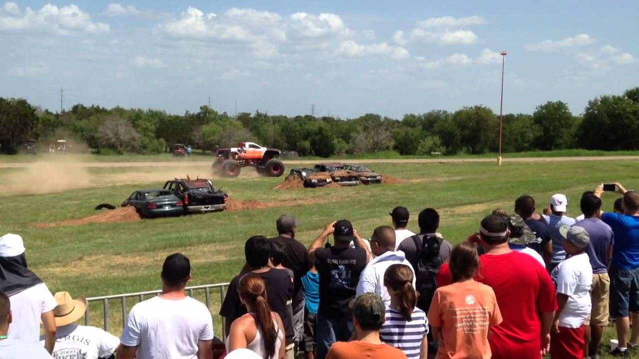 Texas Heat Wave Monster Trucks -5- 7-26-14 Austin, TX - YouTube