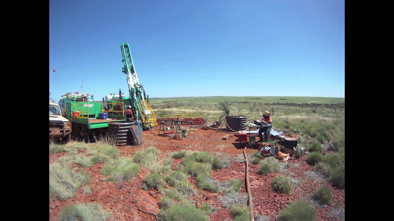HD Drill Rig Setup packup timelapse Pilbara 2011.mov - YouTube