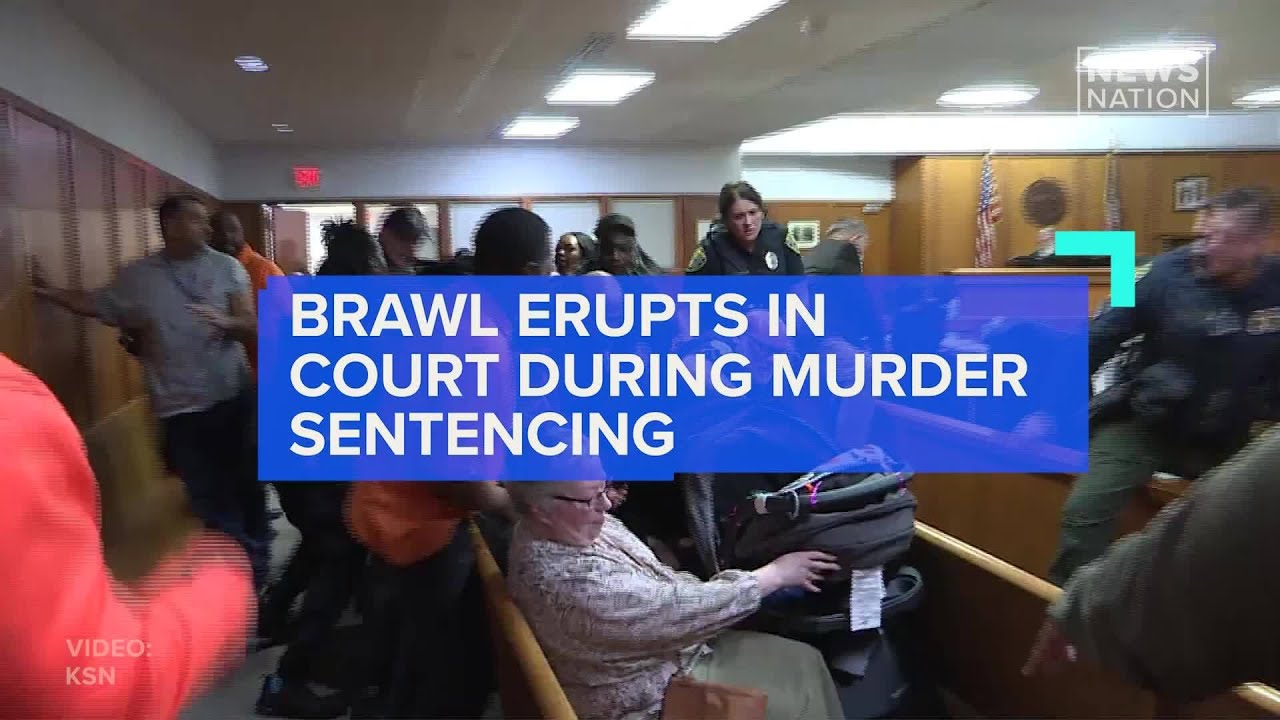Brawl erupts in Kansas court during murder sentencing - YouTube