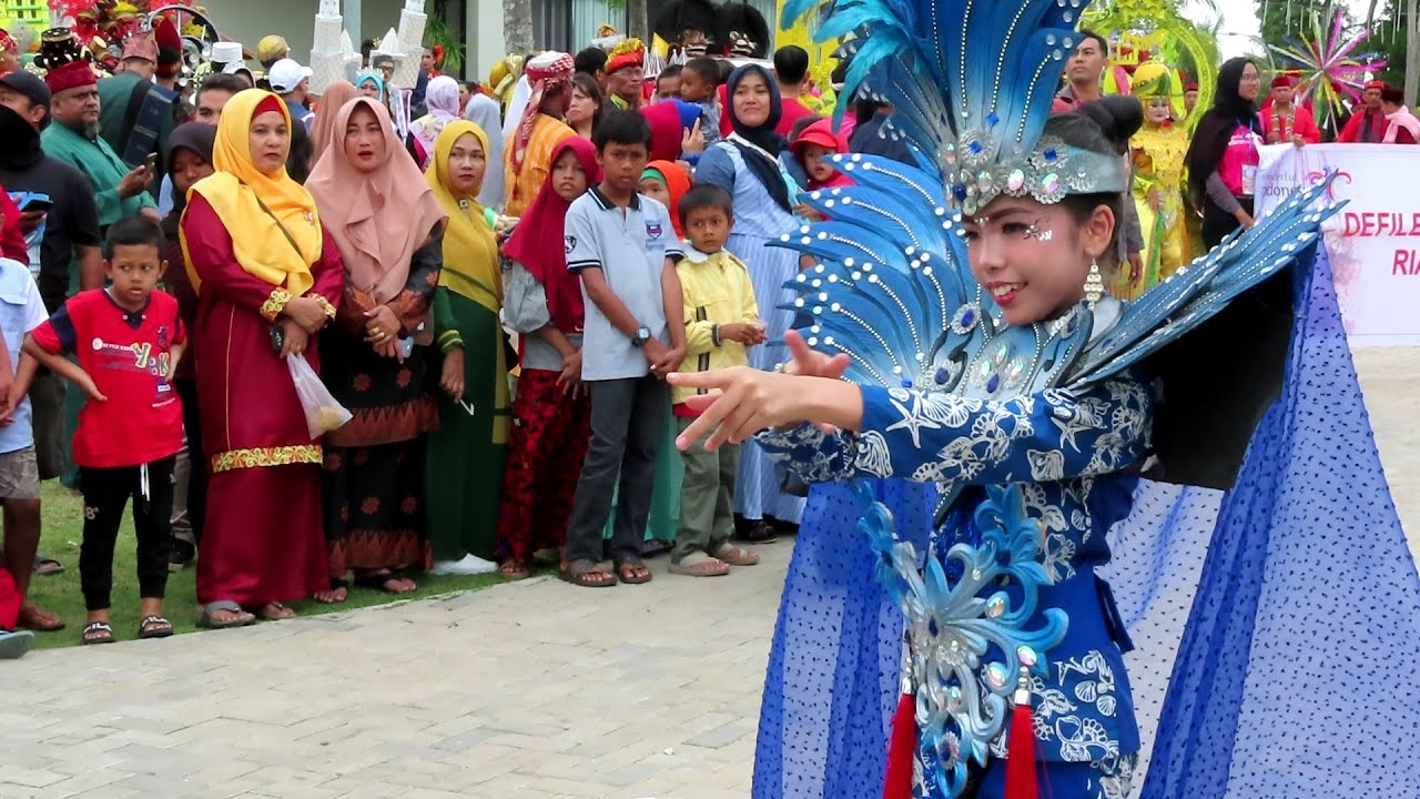 BICC Batam - Indonesia 2019 | Parade Carnival Sanggar Trendy Club ...