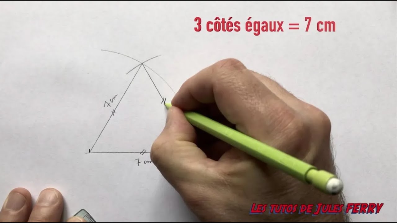 Tracer un triangle équilatéral (CE2 - CM1 - CM2 - collège) - YouTube