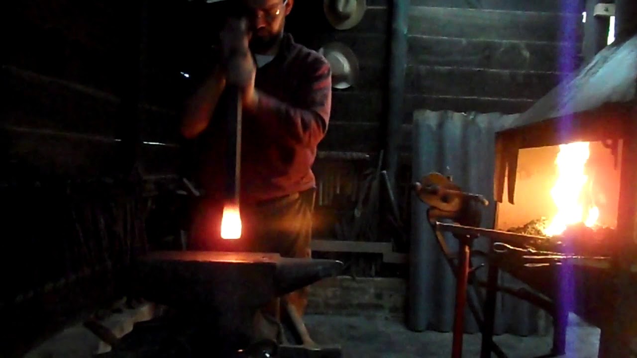Forja Antigua - Forja en Colombia. - YouTube
