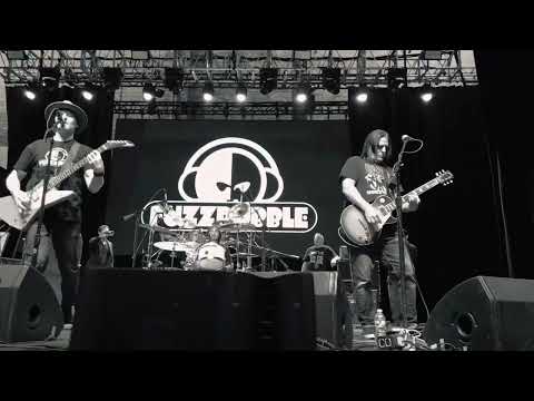 Fuzzbubble - Out There (Soundcheck) - YouTube