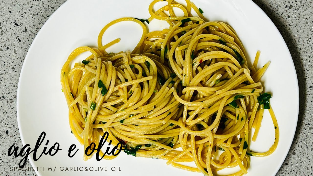 AGLIO E OLIO(알리오올리오) | Spaghetti with Garlic & Olive Oil | How to Make ...