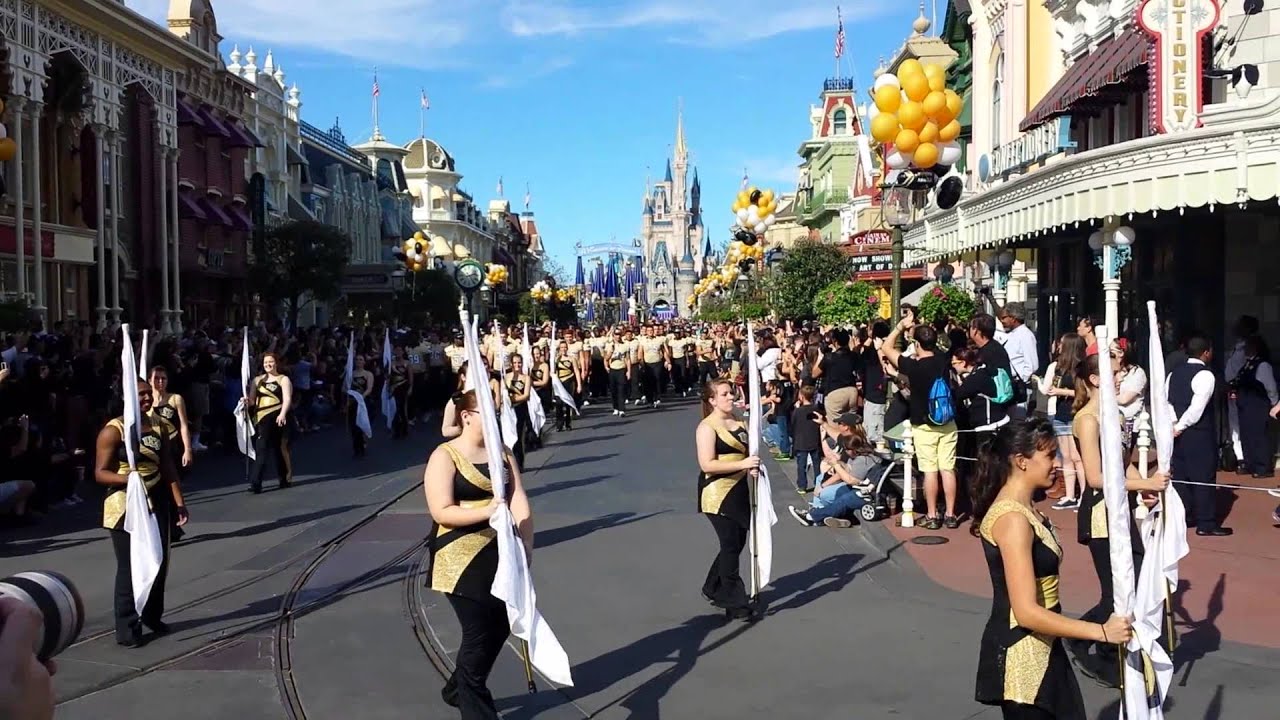UCF Disney Parade - YouTube